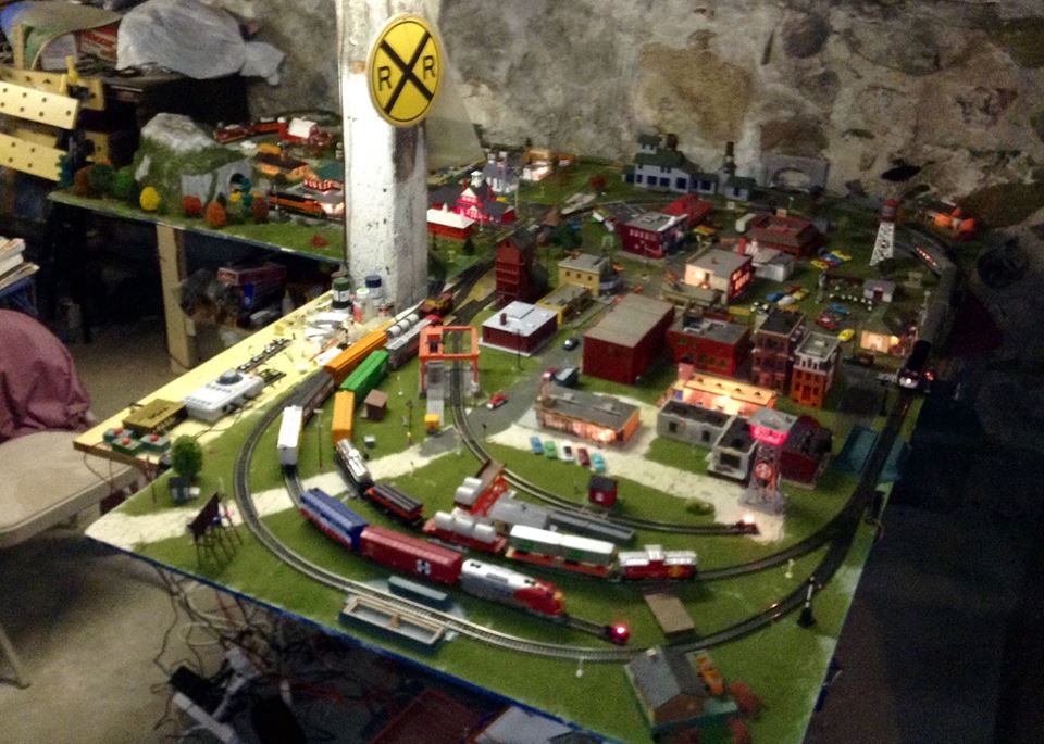 My model train layout: one year later: wile_e2005 — LiveJournal