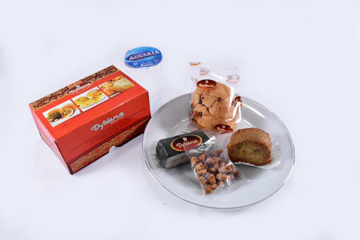 Paket snack | Dyriana Bakery & Cafe