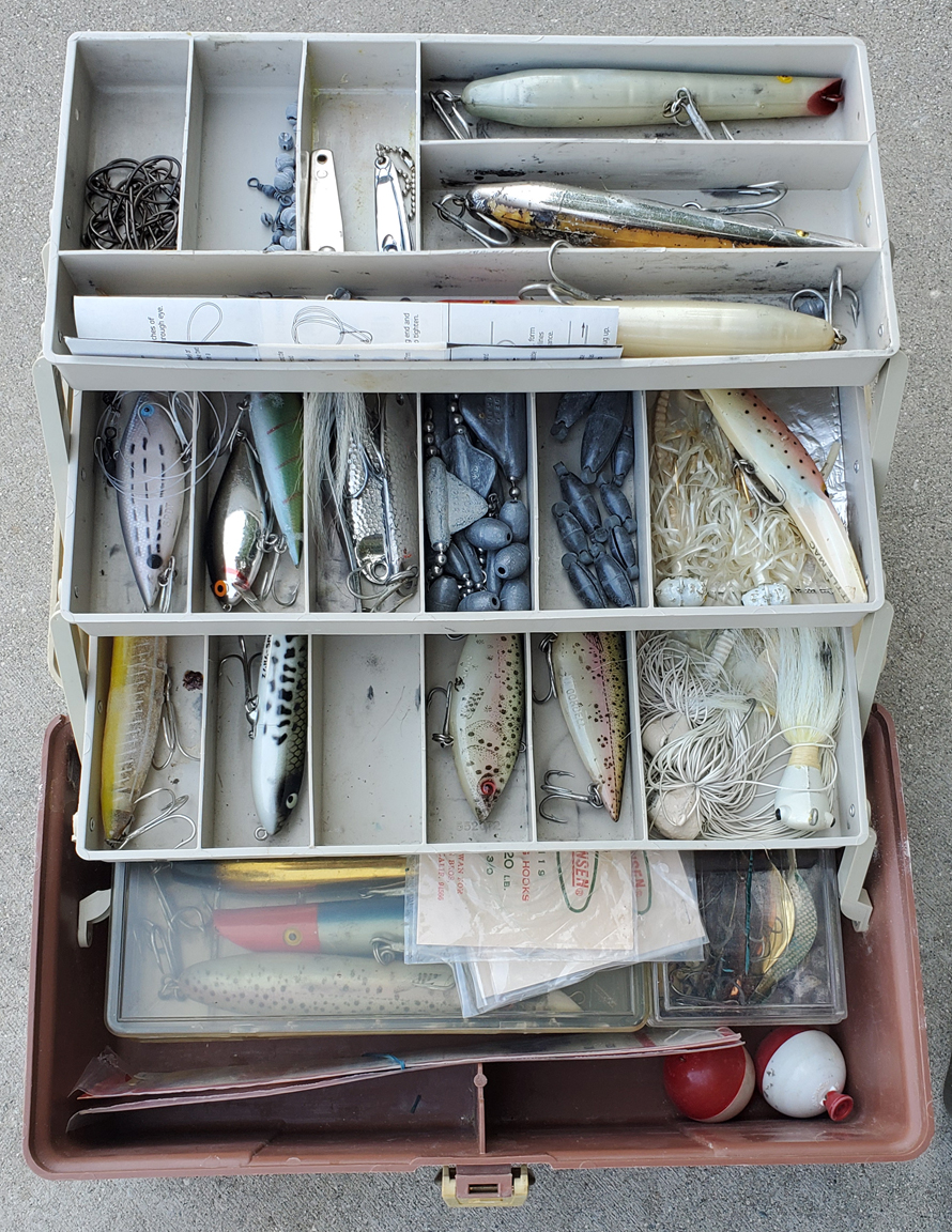 Three Full Old Fresh Water Tackle Boxes | Bloodydecks
