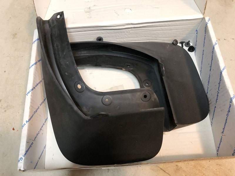 FS: MK7 Golf rear Splash Guards 5G0-075-101 | VW Vortex - Volkswagen Forum